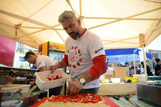 Man Makes Food Fresh Strawberries Mgarr Editorial Stock Photo - Stock ...