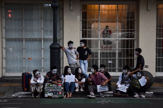 Number Indonesian Mime Artists Imajimimethheatre Indonesia Editorial ...