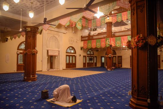 Muslim Dawoodi Bohra Offers Prayers Bohra Editorial Stock Photo - Stock ...