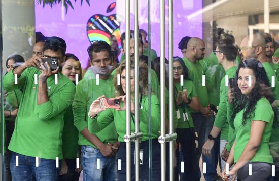 Excited Staff Apple Store During Inauguration Editorial Stock Photo ...