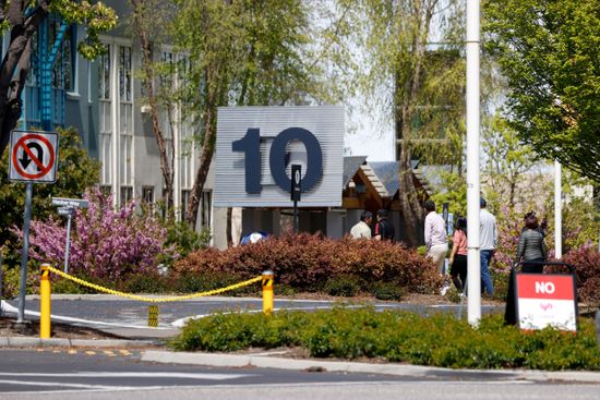 Meta Campus Building 10 Meta Corporate Editorial Stock Photo - Stock ...