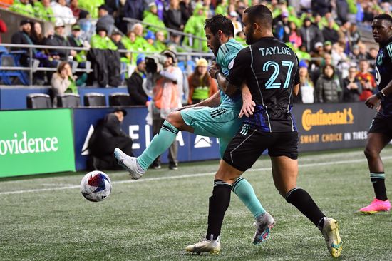 Seattle Sounders Midfielder Alex Roldan 16 Editorial Stock Photo ...