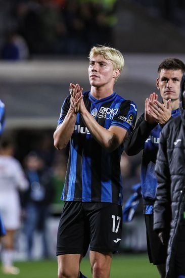 Rasmus Hojlund 17 Atalanta Greets Fans Editorial Stock Photo - Stock ...