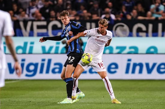 Giorgio Scalvini 42 Atalanta Fights Ball Editorial Stock Photo - Stock ...