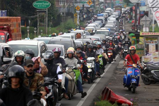 Traffic Jams On Jalan Raya Puncak Editorial Stock Photo - Stock Image ...