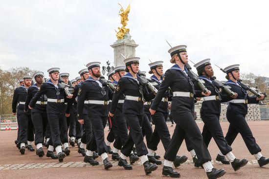 Members Hms Heron Arrive Buckingham Palace Editorial Stock Photo ...