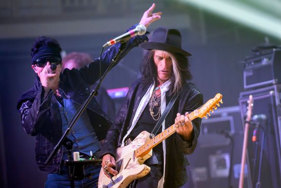 Gary Cherone Left Joe Perry Joe Editorial Stock Photo - Stock Image ...