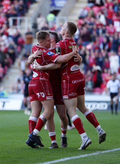 Steff Evans Scarlets Celebrates Scoring Try Editorial Stock Photo ...