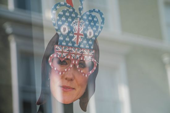Retail Shop N Wimbledon Displays Mask Editorial Stock Photo - Stock ...