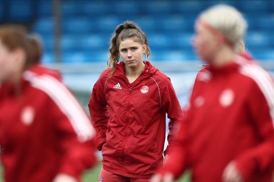 Eva Thomson 18 Aberdeen Women Warming Editorial Stock Photo - Stock ...