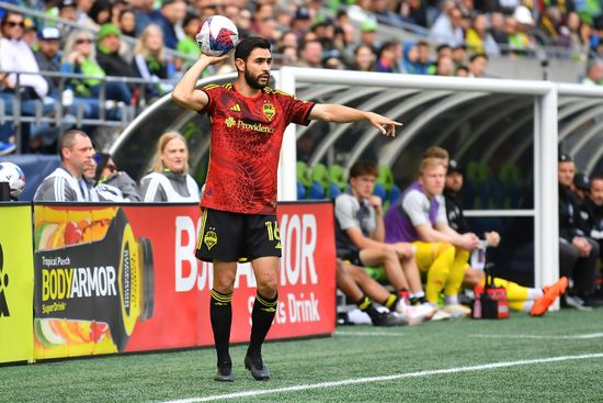 Seattle Sounders Midfielder Alex Roldan 16 Editorial Stock Photo ...