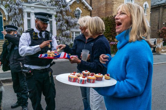 Police Officers Offered Food During Coronation Editorial Stock Photo ...