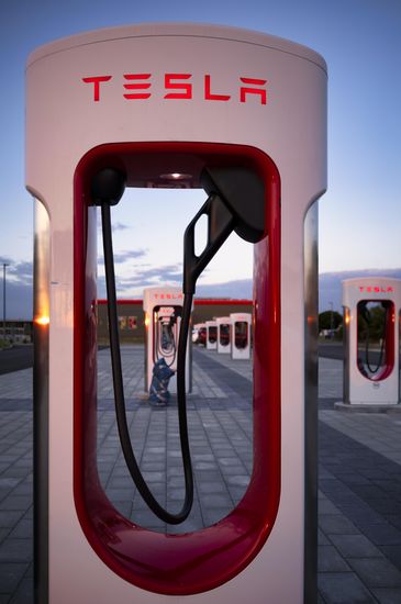 Tesla Supercharger Logo Charging Station Electric Editorial Stock Photo ...