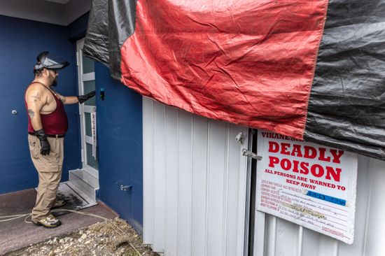 Orkin Pest Control Technician Prepares Home Editorial Stock Photo ...