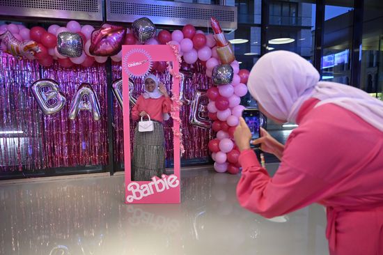 Girl Poses Barbie Box Before Screening Editorial Stock Photo - Stock ...