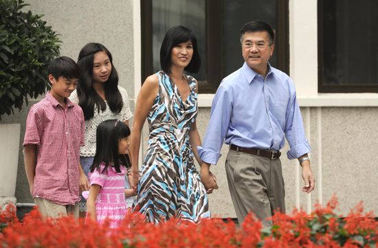 Gary Locke Wife Mona Lee Children Editorial Stock Photo - Stock Image ...