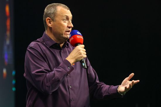 Darts Commentator Wayne Mardle During Mr Editorial Stock Photo - Stock ...