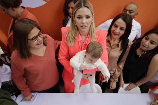 Mariana Rodriguez Cantu Her Daughter Mariel Editorial Stock Photo ...