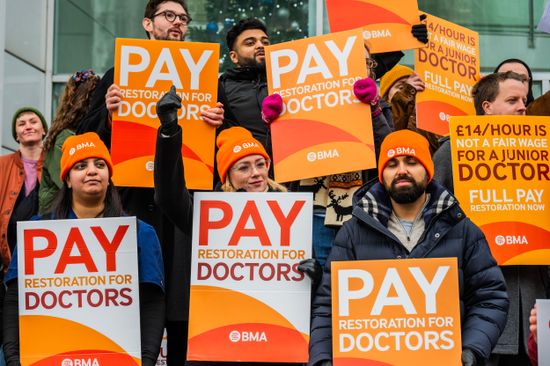 Picket Line Outside Uchl Thanks Cars Editorial Stock Photo - Stock ...