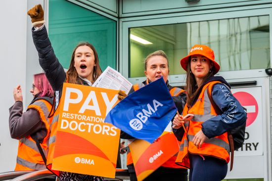 Picket Line Outside Uchl Thanks Cars Editorial Stock Photo - Stock ...