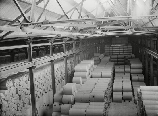 Papermaking Empire Paper Mills Greenhithe Kent Editorial Stock Photo ...