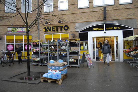 Netto Supermarket Kastrup Copenhagen Denmark Editorial Stock Photo ...