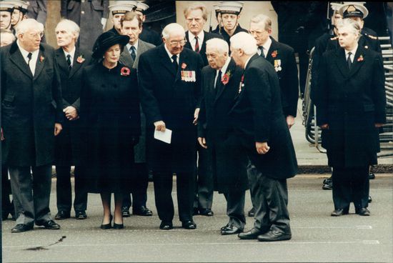 Anniversaries Remembrance Day 1991 Cenotaph Scenes Editorial Stock ...