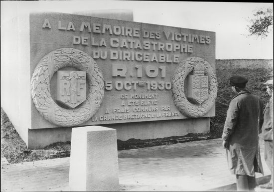 Memorial R101 Airship Disaster Northern France Editorial Stock Photo ...