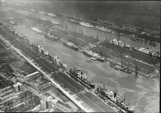 Ships Now Laying Royal London Docks Editorial Stock Photo - Stock Image ...