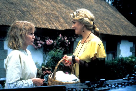 Widows Peak Mia Farrow Natasha Richardson Editorial Stock Photo - Stock ...