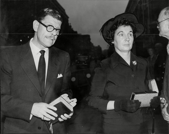 Actor Deryck Guyler Wife Funeral Ted Editorial Stock Photo - Stock ...
