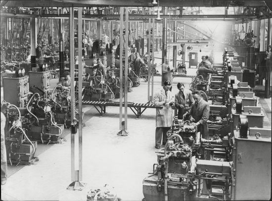 Workers Austin Motors Factory Longbridge Birmingham Editorial Stock ...