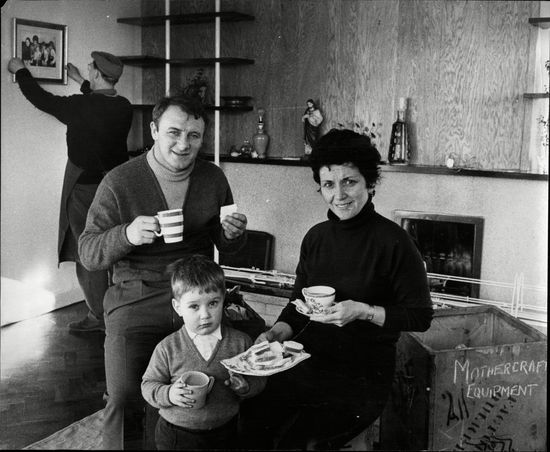 Tommy Docherty Wife Agnus 3 Year Editorial Stock Photo - Stock Image ...