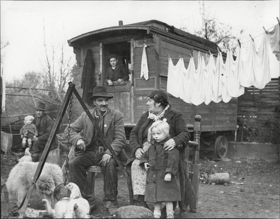Old Time Gypsies Their Caravans Gypsy Editorial Stock Photo - Stock ...
