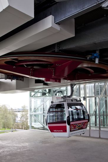 Londons First Cable Car North Greenwich Editorial Stock Photo - Stock ...