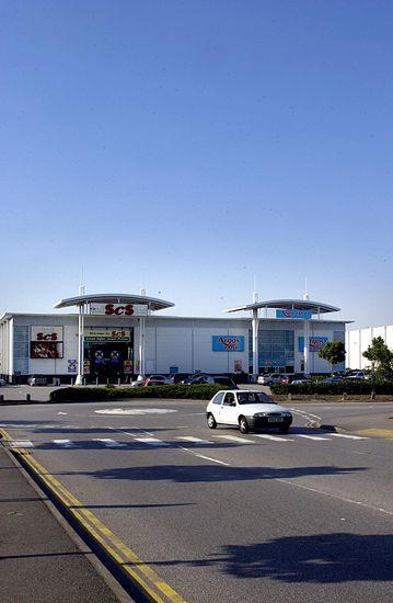 Retail Outlets Beckton Triangle Gallions Reach Editorial Stock Photo ...