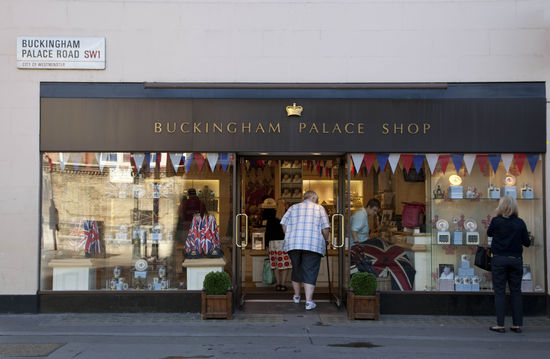 Buckingham Palace Shop London England Britain Editorial Stock Photo ...
