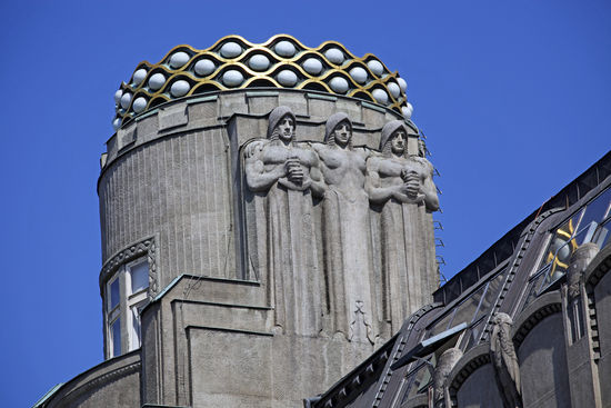 Roof Decorations Architecture Statues On Buildings Editorial Stock ...