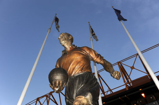Statue Wolverhampton Wanderers Football Club Legend Editorial Stock ...