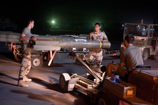French Soldiers Loading Missiles On Mirage Editorial Stock Photo ...
