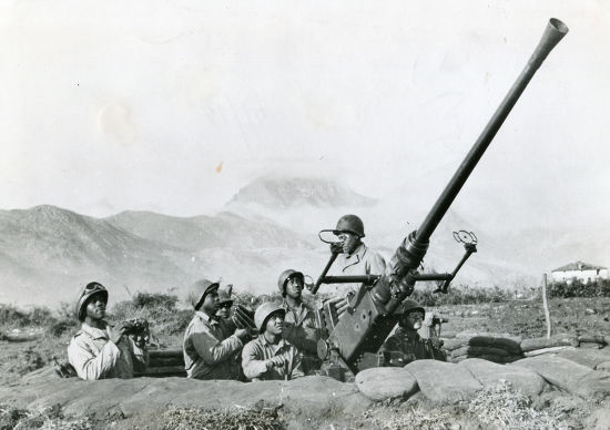1944 American Gun Crew Loads Action Editorial Stock Photo - Stock Image ...