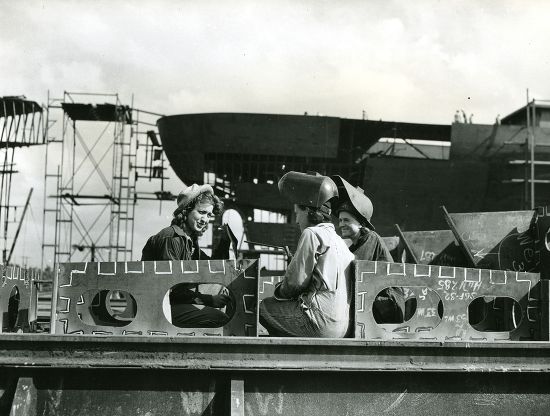 Women Welders Welding Inspector Pennsylvania Shipyards Editorial Stock ...