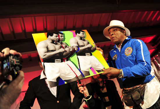Rahaman Ali Brother Muhammad Ali Visits Editorial Stock Photo - Stock ...