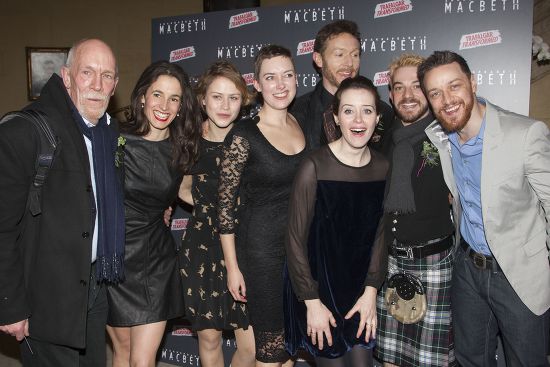 Hugh Ross Claire Foy Kevin Guthrie - Foto de stock de contenido ...