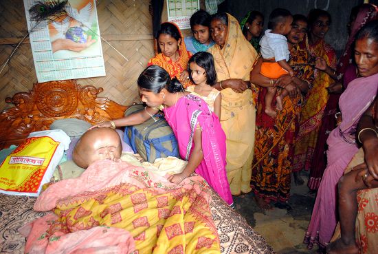 Runa Begum Her Family Editorial Stock Photo - Stock Image | Shutterstock