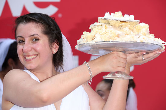 Cake Eating Contest Winner Jennifer Paolotti Editorial Stock Photo ...