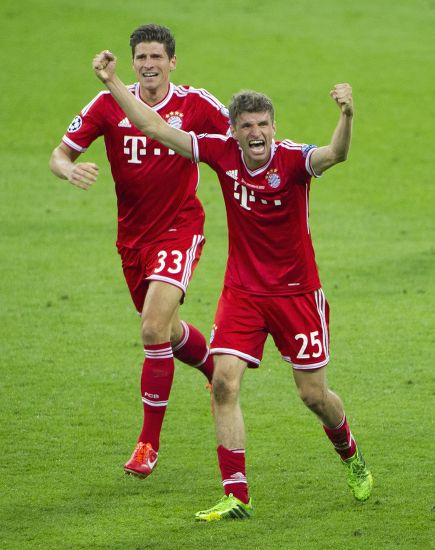 Thomas Mueller Bayern Munich Celebrates Fulltime Editorial Stock Photo ...