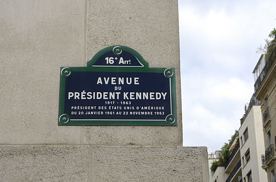 Avenue Du President Kennedy Paris France Editorial Stock Photo - Stock ...