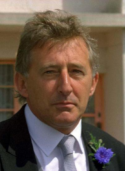Jamie Lumleys Father Michael Claydon - Foto de stock de contenido ...