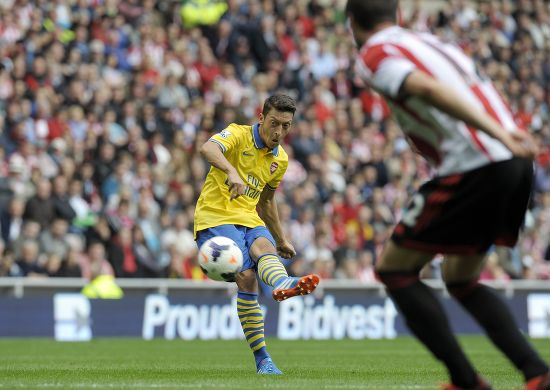 Mesut Ozil Arsenal Shoots Free Kick Editorial Stock Photo - Stock Image ...